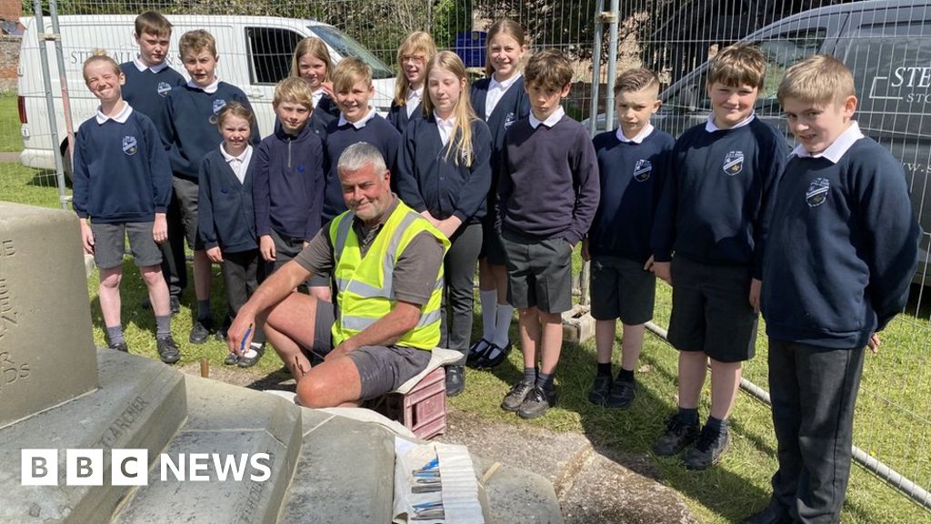 Nine names added during Dymock war memorial restoration - BBC News