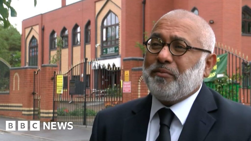 Oxford Muslim chaplain pays tribute to the Queen - BBC News