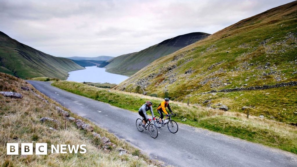 Scottish Borders sets 'premier' cycling destination goal - BBC News