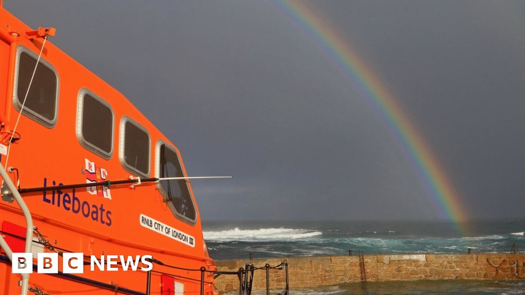 More lifeboat launches and lives saved around South West in 2021 - BBC News