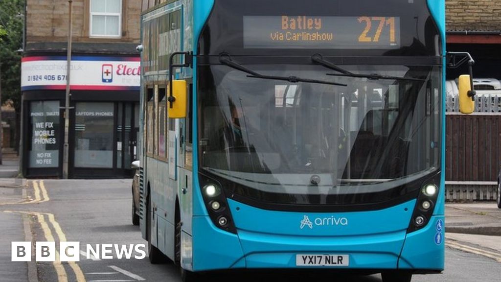 West Yorkshire price-capped bus travel plan approved - BBC News