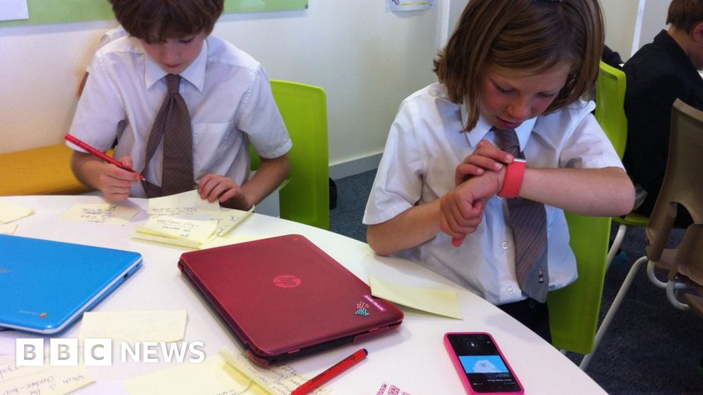 Can a smartphone be a tool for learning? - BBC News