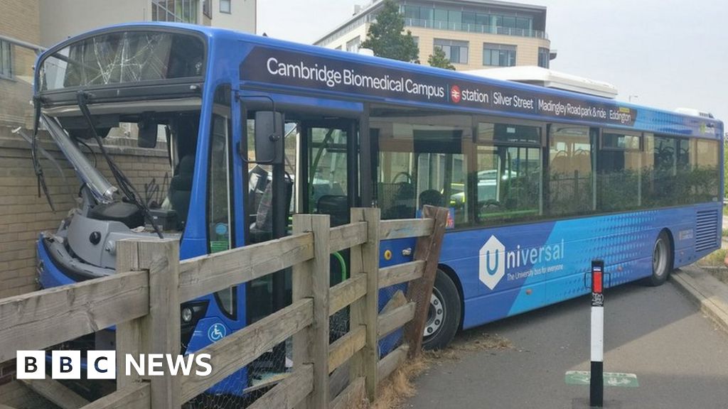 Driver hurt in Cambridge guided busway crash