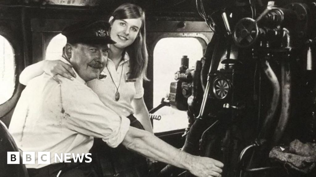 How Alan Pegler saved Flying Scotsman for the nation - BBC News