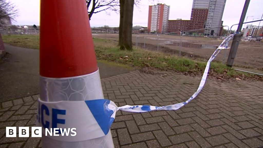 Man shot in Birmingham city centre - BBC News