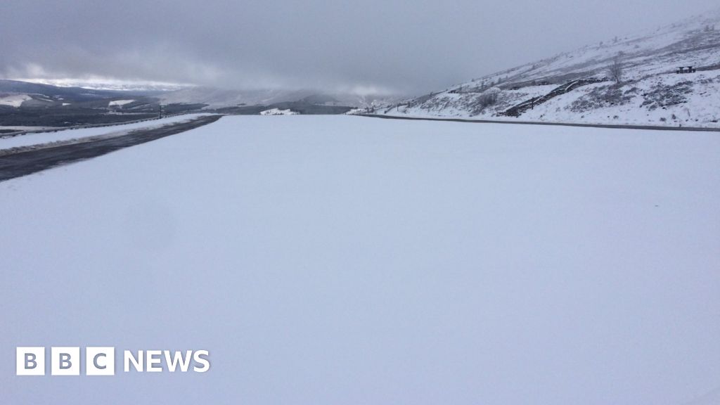 Skiing until start of May, say CairnGorm and Glencoe - BBC News