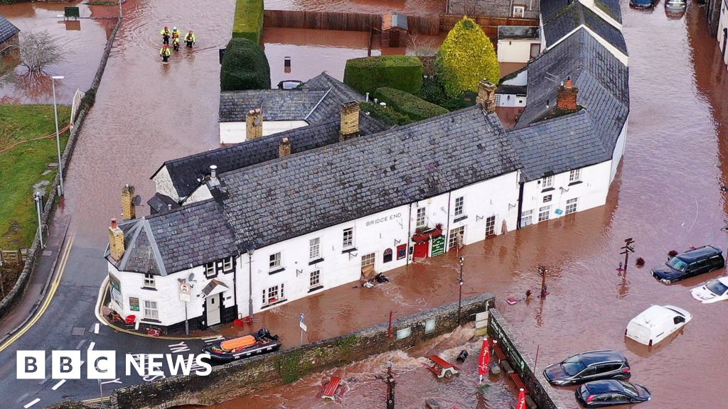 In pictures: Storm Dennis brings flooding to Wales - BBC News