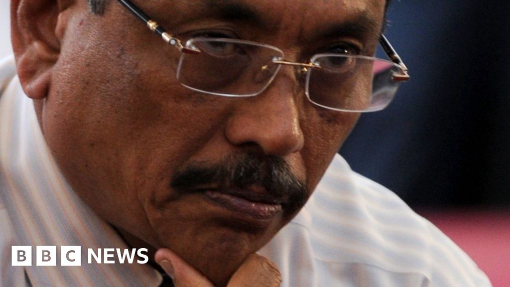 Gotabhaya Rajapaksa: Sri Lanka's controversial ex-defence chief eyes power