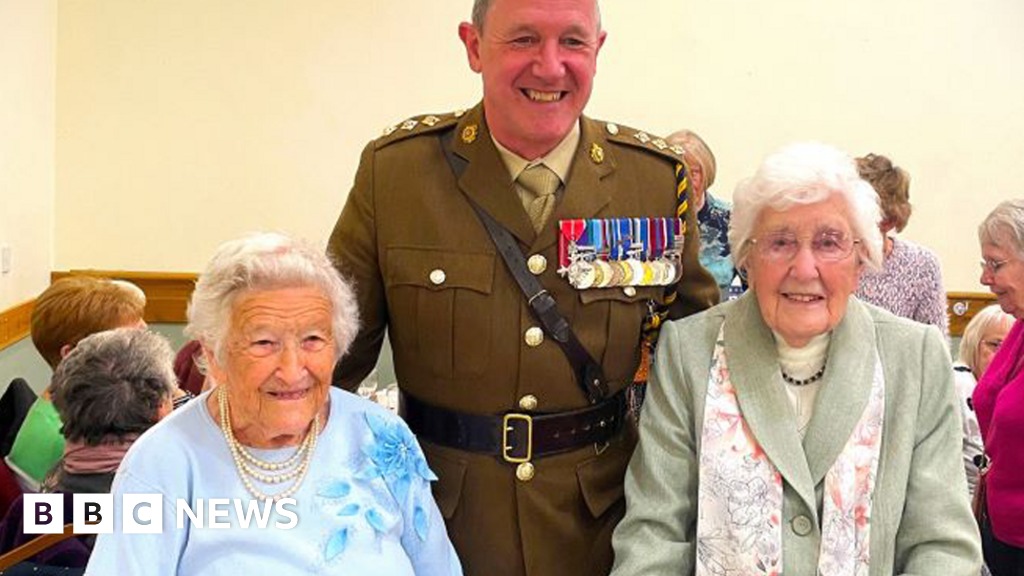 Port Talbot: Bletchley Park codebreakers finally meet at 100 - BBC News