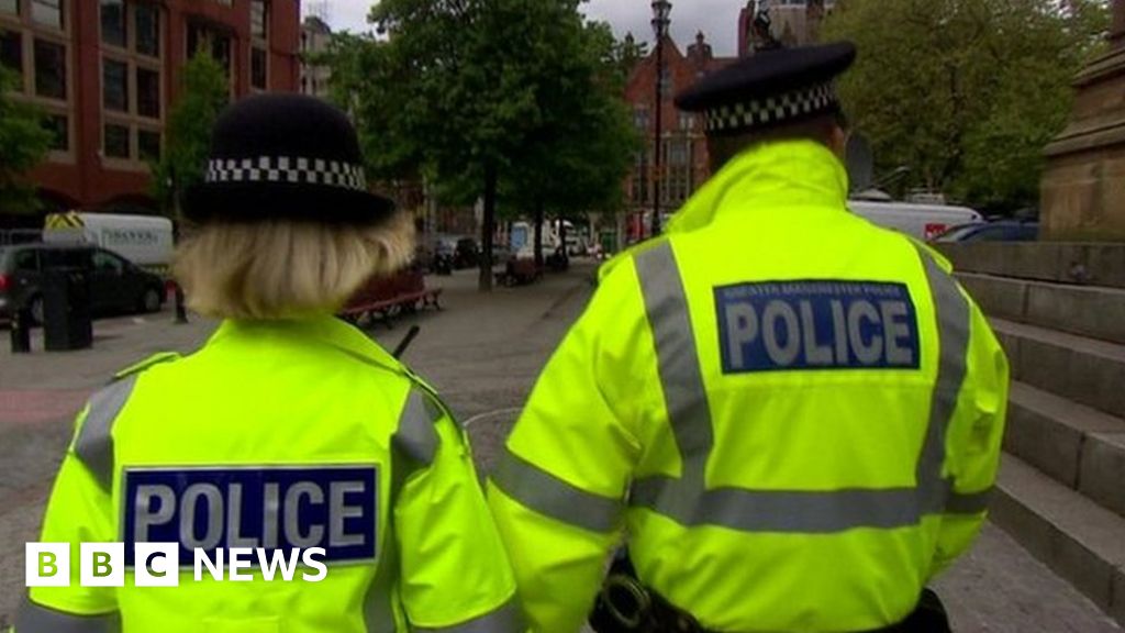 Police psychological sick leave up a third over five years - BBC News