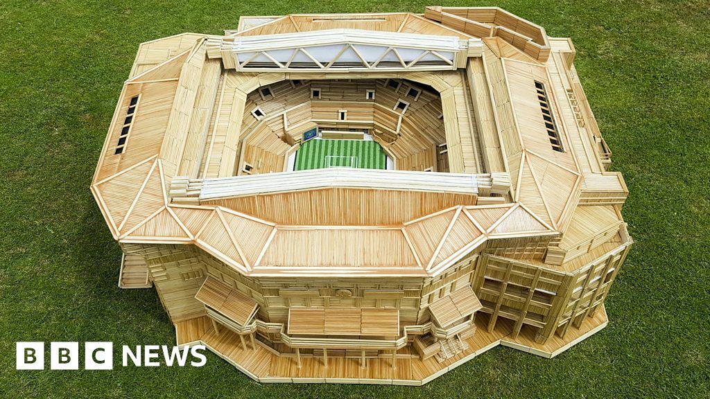 Centre Court replica built using 12,000 toothpicks - BBC News