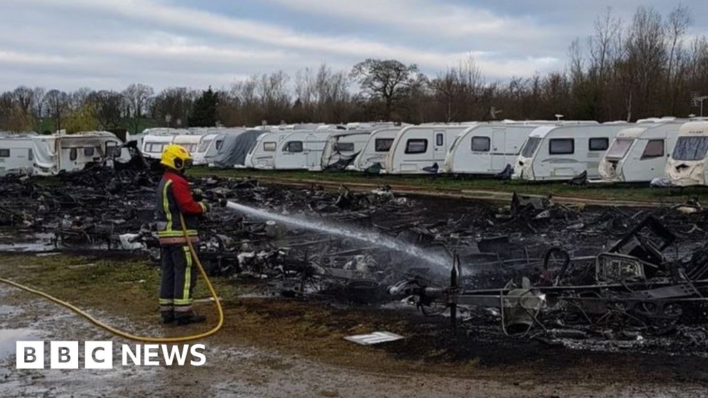 Fire destroys 40 caravans in Stretton, Derbyshire - BBC News