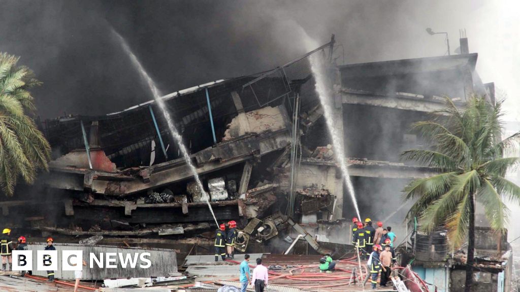 Bangladesh factory fire: At least 23 killed in Tongi - BBC News