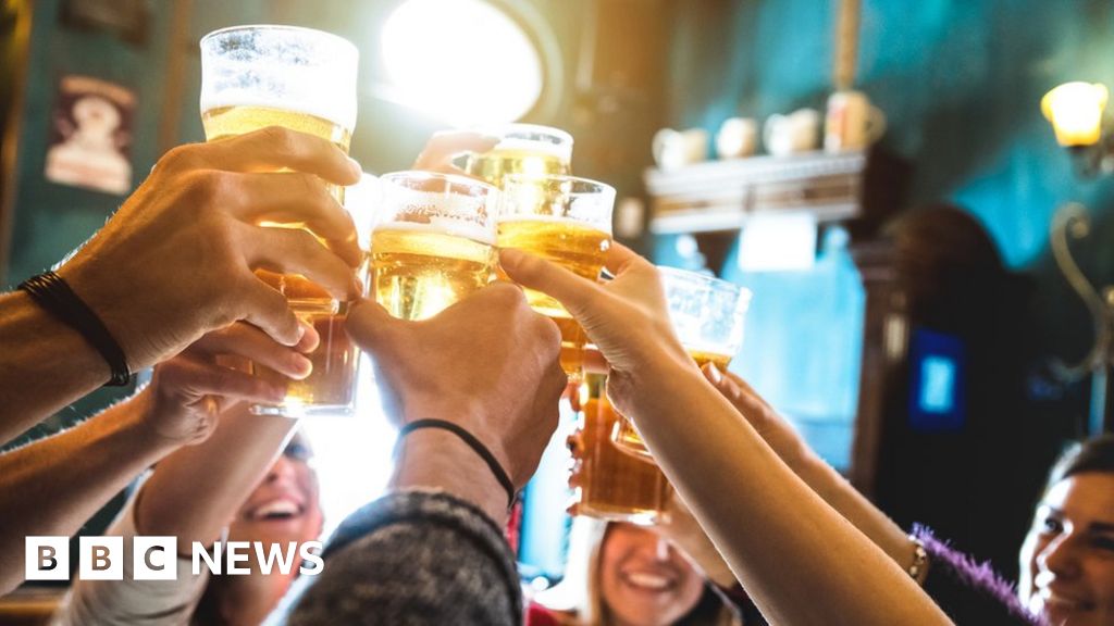 Norwich: Drug spiking test kits hit bars and clubs in pilot