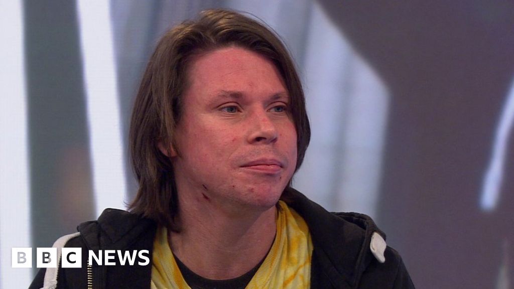 Alleged hacker Lauri Love in legal bid over seized computers - BBC News
