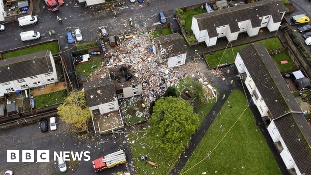 Boy, 16, and woman critically ill after Ayr explosion - BBC News