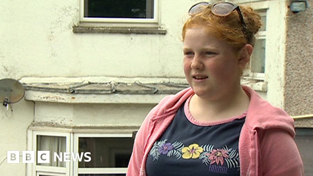 Covid: Children kept off school ahead of family holiday