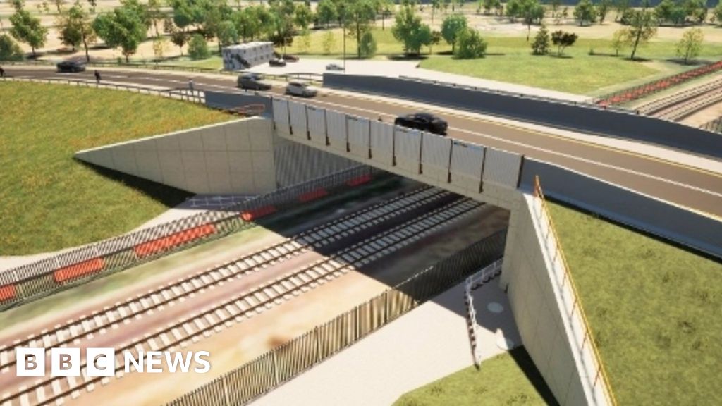 Ash: Level crossing closure plans takes step forward - BBC News