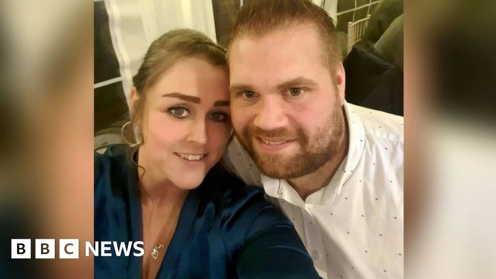 Catthorpe Manor: Bride-to-be 'heartbroken' as wedding venue shuts - BBC ...
