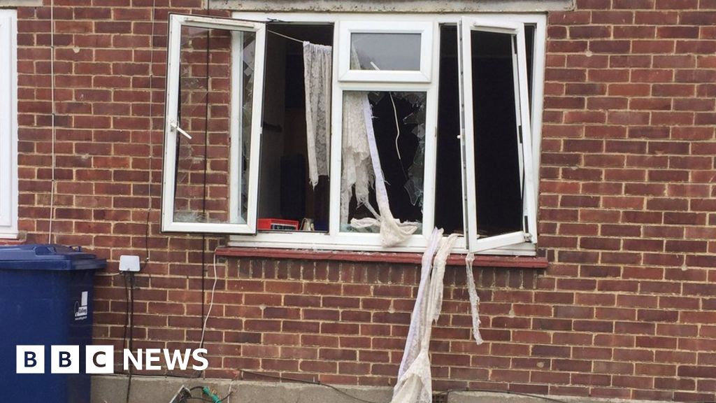 Northolt armed stand-off: Police actions to be reviewed - BBC News