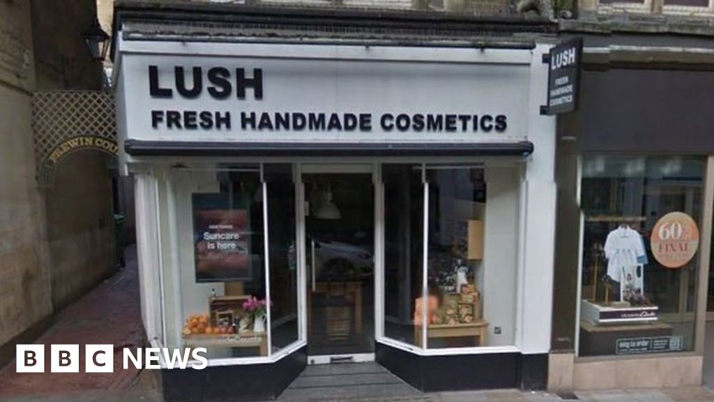 Oxford Lush store burglary: Arrests in homeless woman case - BBC News