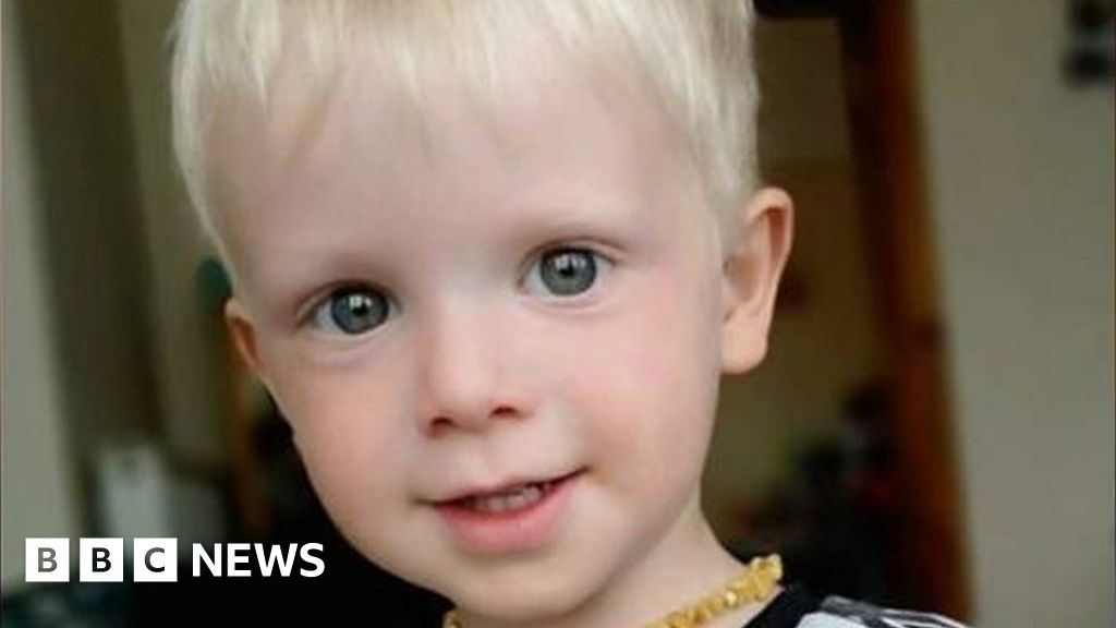 Zac Harvey: Fan heater probably caused fire which killed boy, 3 - BBC News