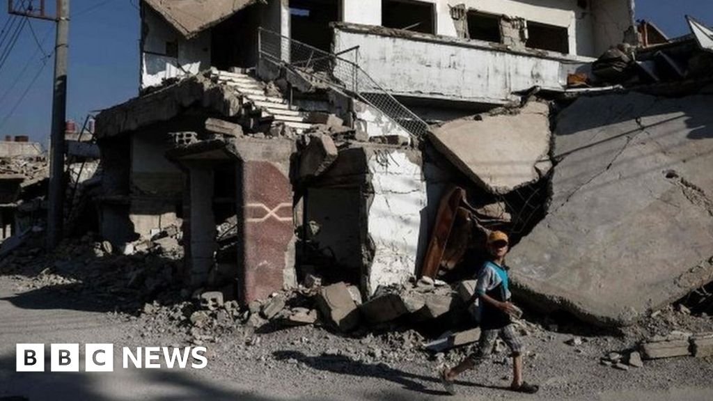 Syria safe zones: Fighting 'eases' as plan takes effect - BBC News Syria safe zones: Fighting 'eases' as plan takes effect - BBC News