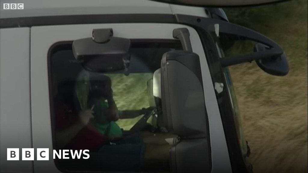Drivers filmed using phones by undercover police in lorry - BBC News