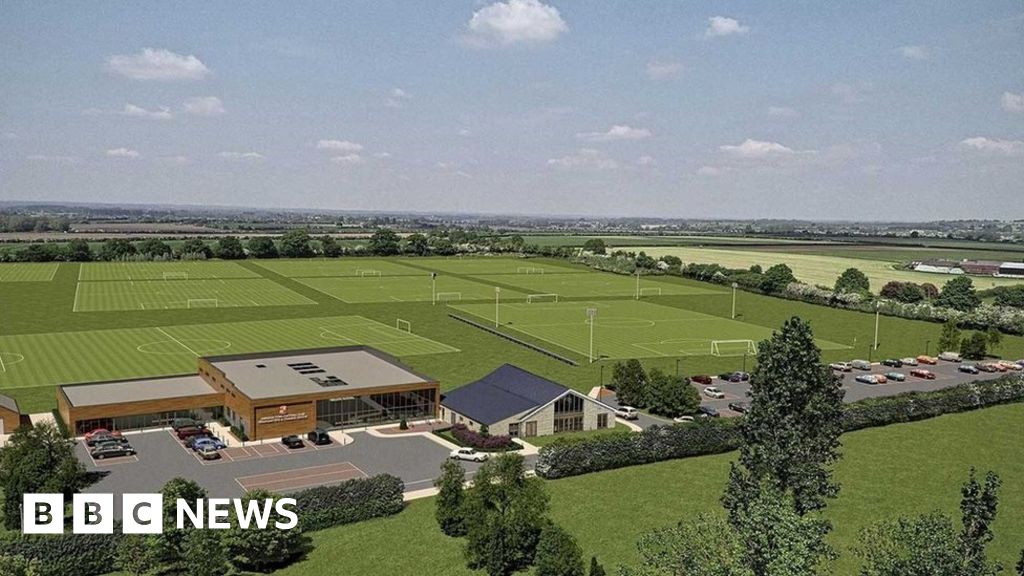 Swindon Town training centre plans for golf course site submitted - BBC News