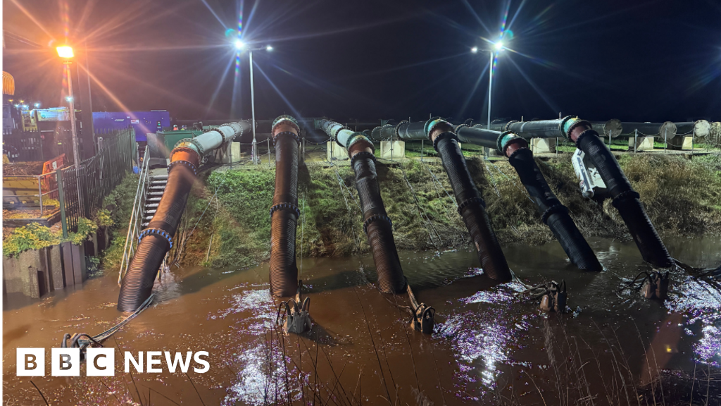Water levels still rising in Somerset amid new weather warnings