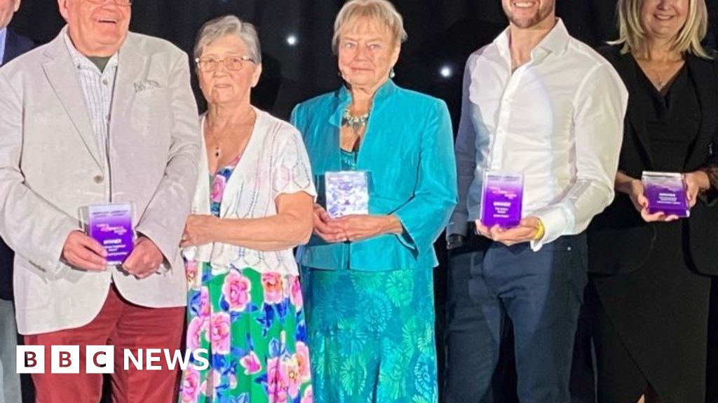 Surrey and Sussex Make a Difference Awards honour local heroes - BBC News