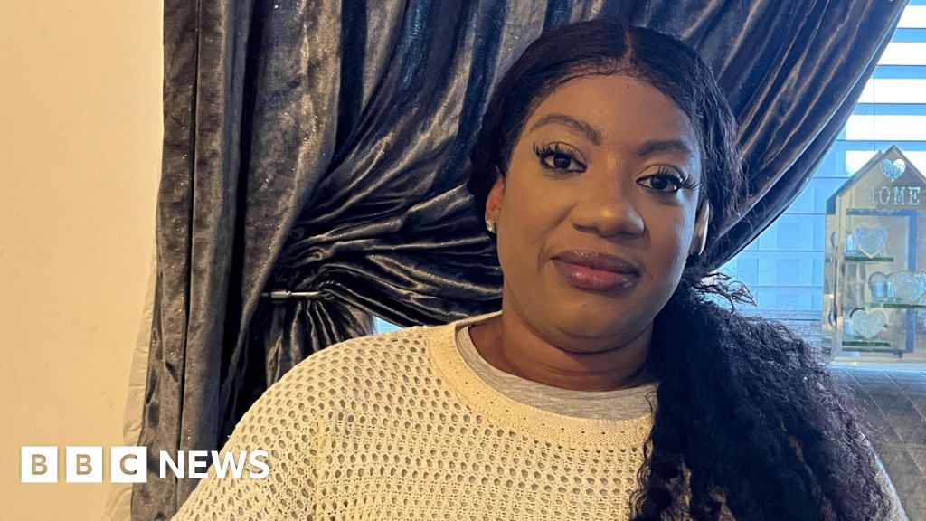 Luton woman can remain in UK after deportation fears - BBC News