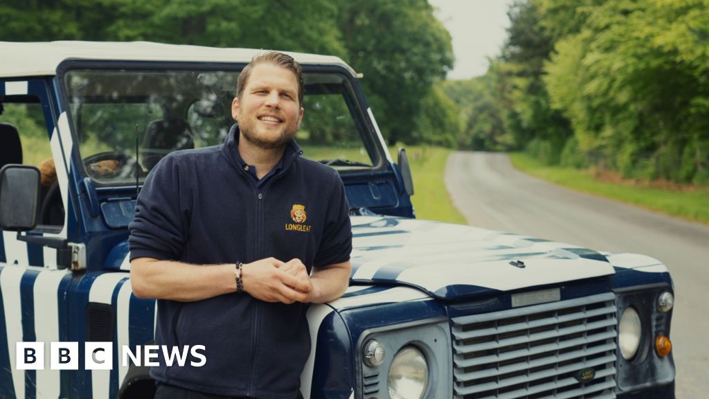 Longleat keeper running marathon in Africa for animal conservation