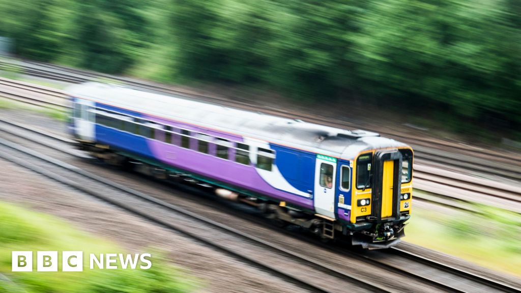 Northern Trains recruiting more than 300 staff - BBC News