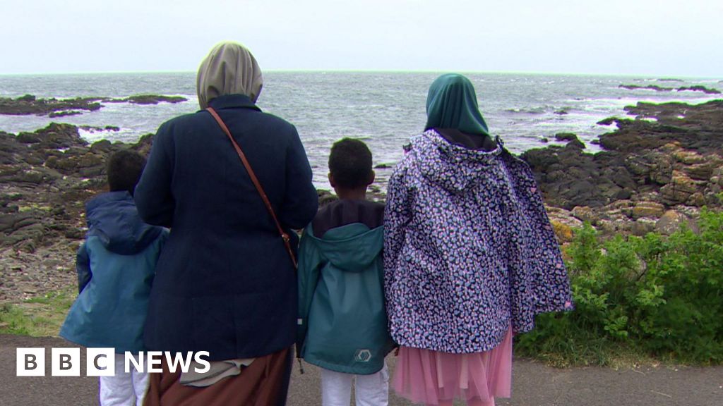 The homeless refugees missing out on months of schooling