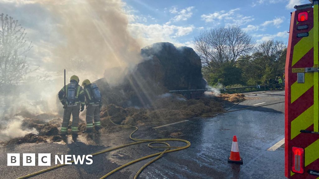 M4 reopens hours after lorry carrying hay catches fire - BBC News