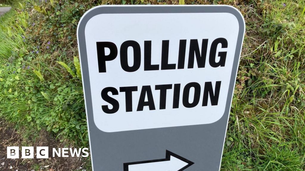 Cornwall voters reminded to check polling station - BBC News