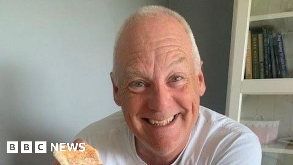 Buxton: Man who died in bridge crash named by police - BBC News