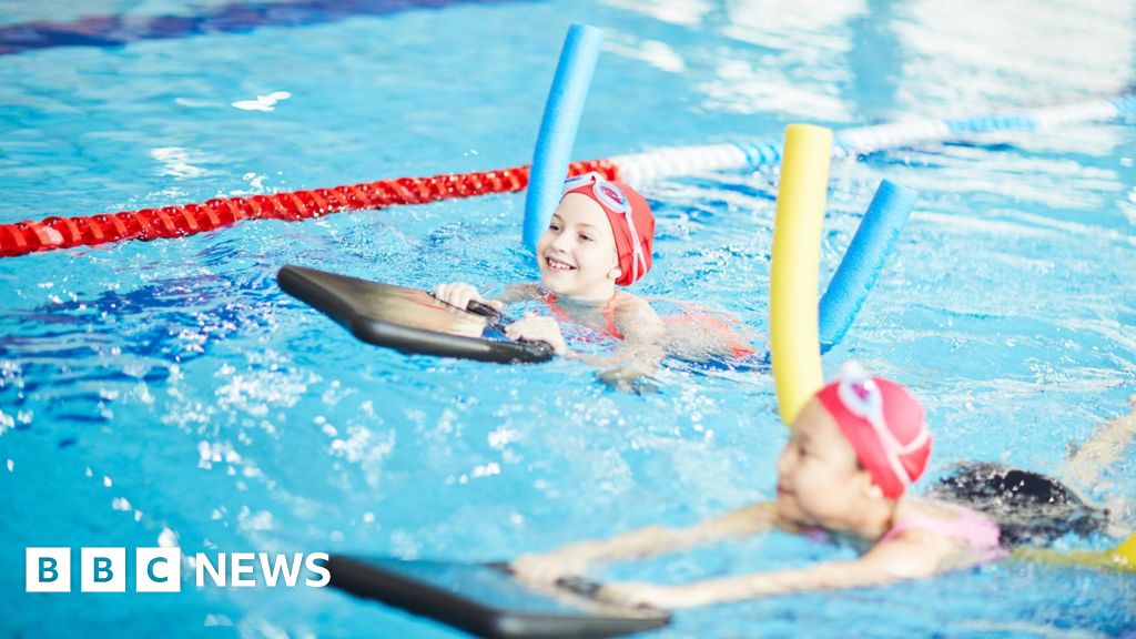 Lampeter Swimming Pool to close during summer holidays - BBC News
