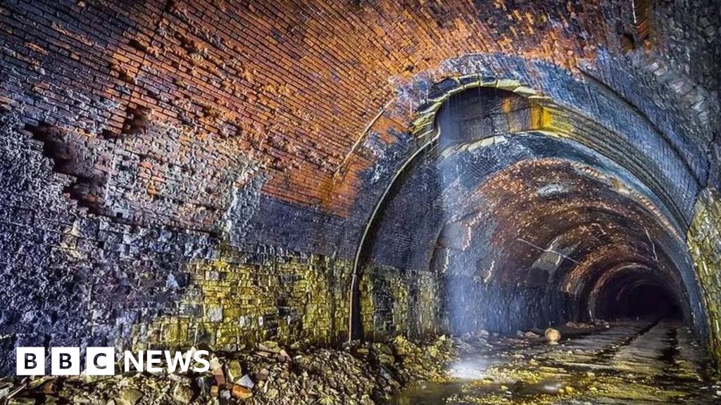 Queensbury Tunnel 150th anniversary prompts calls for reopening - BBC News
