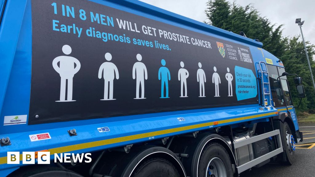 Lincolnshire bin lorry goes blue for prostate cancer - BBC News