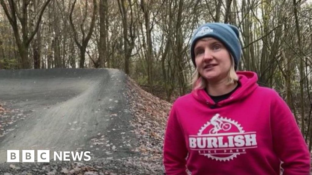 Burlish Bike Park founder wins SPOTY unsung hero award - BBC News