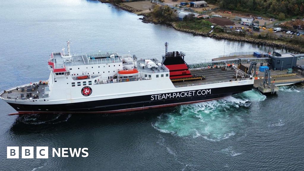 CalMac's plan to charter extra ferry Ben-My-Chree abandoned after trials - BBC News
