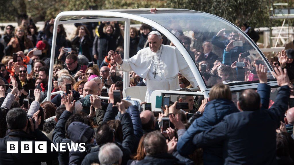 Papal visit: What sort of welcome awaits Pope Francis in Ireland? - BBC ...
