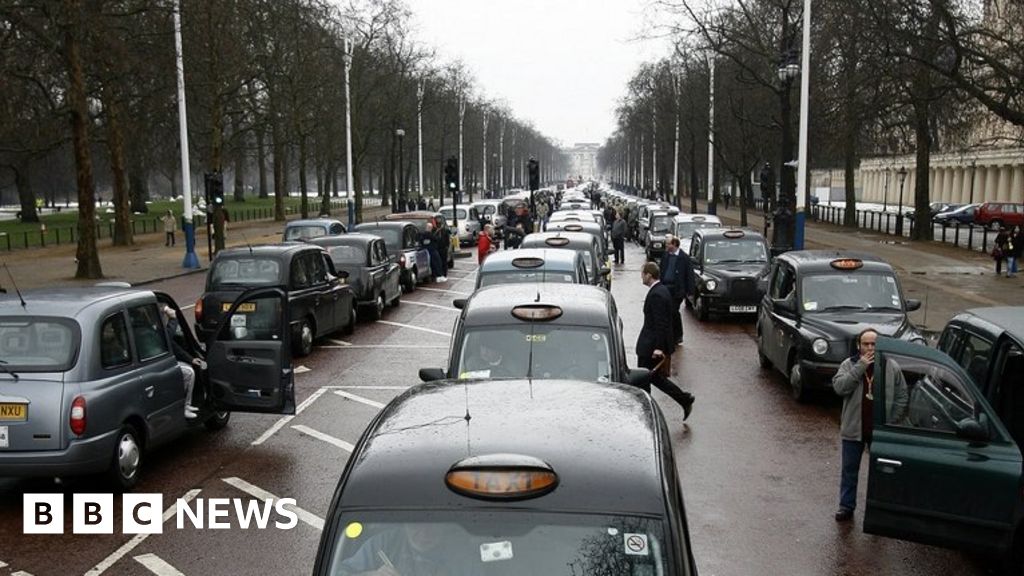 Why are London's cabbies getting so angry? - BBC News
