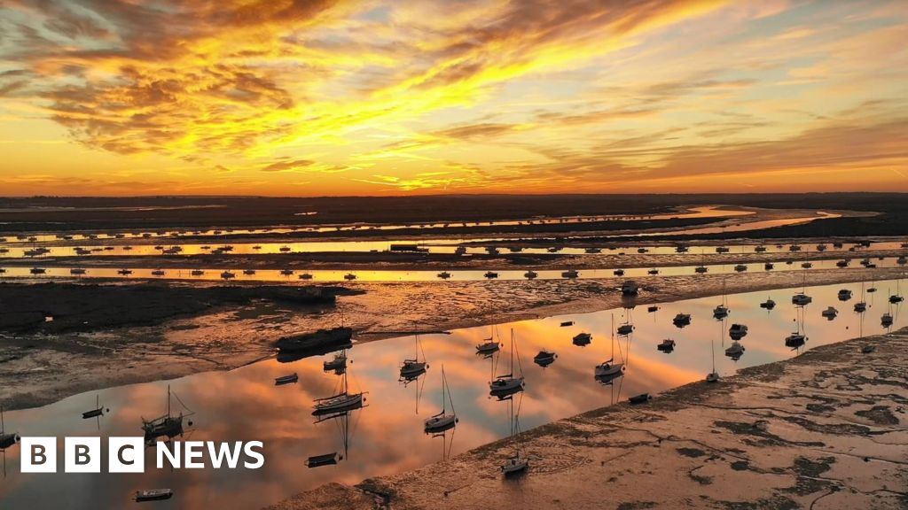 Mersea Harbour: Plan to use 200,000 tonnes of sand to save harbour ...
