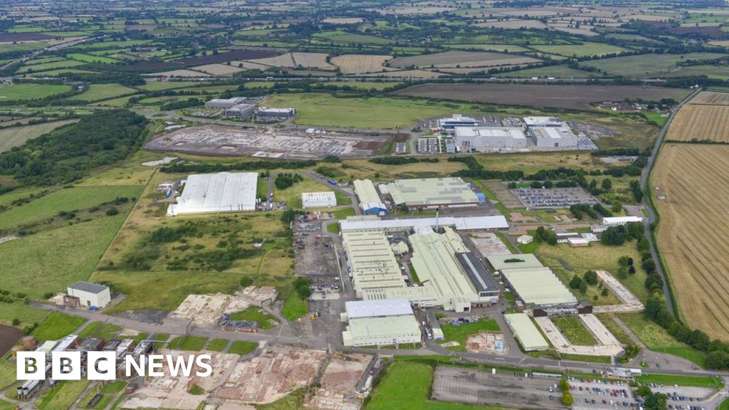 Rolls-Royce looks to sell land at Ansty - BBC News