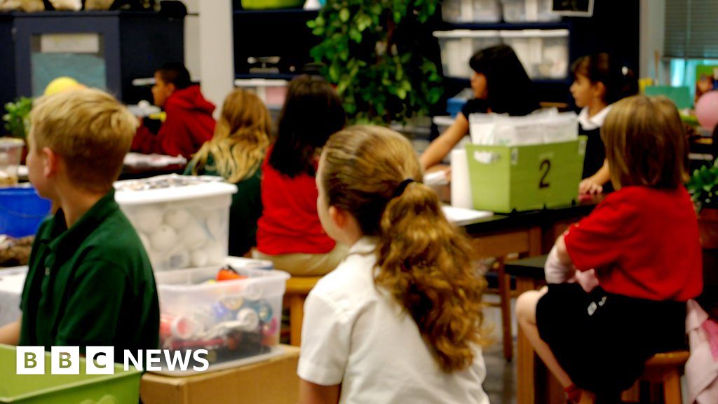 Mobile laundry helps school wash children's uniforms - BBC News