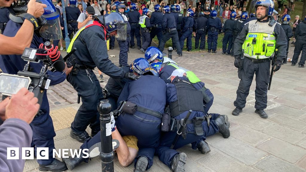 'Bristol's far-right violence came out of nowhere' - BBC News