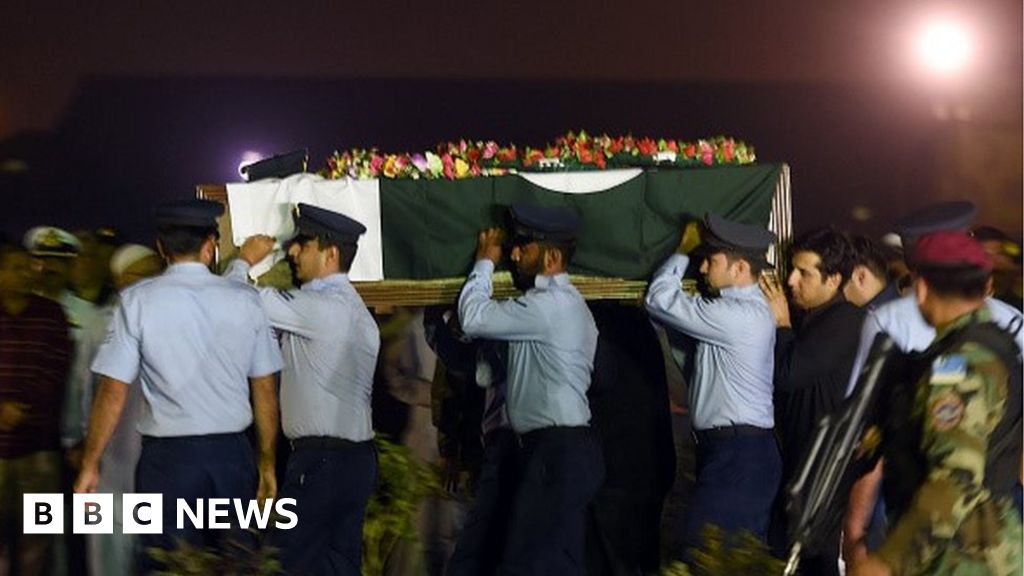 Pakistan female fighter pilot Marium Mukhtiar mourned after crash - BBC ...